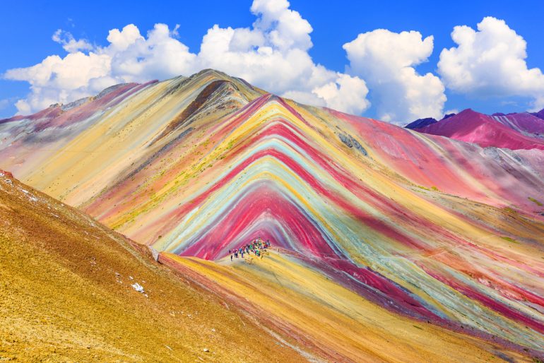 Cerro Colorado: Conheça as montanhas coloridas do Peru – Travellers Review